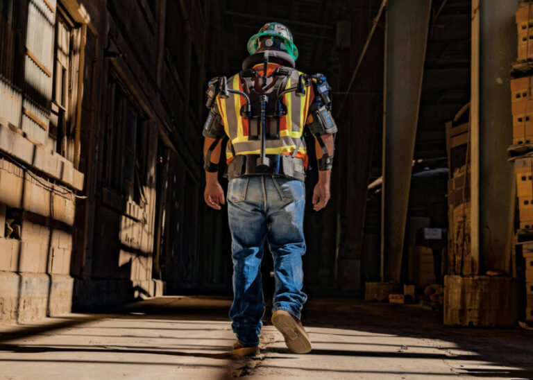 Exoskeletons in Construction — Wearable Exoskeleton Suit for ...